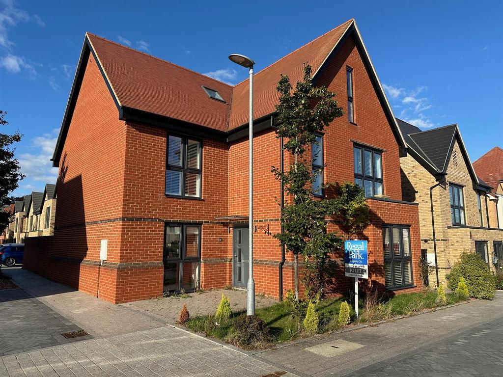 Memorial Way, Peterborough PE3 5 bed detached house - £2,000 pcm (£462 pw)