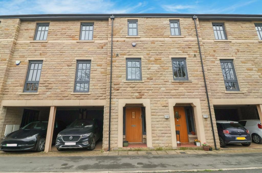 Glossop Brook View, Glossop SK13 3 bed townhouse - £380,000
