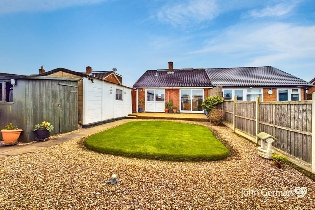 Henhurst Ridge, Burton-on-Trent 2 bed bungalow - £225,000
