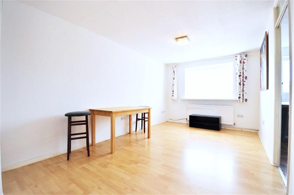 Makepeace Road, Northolt UB5 1 bed flat - £1,248 pcm (£288 pw)