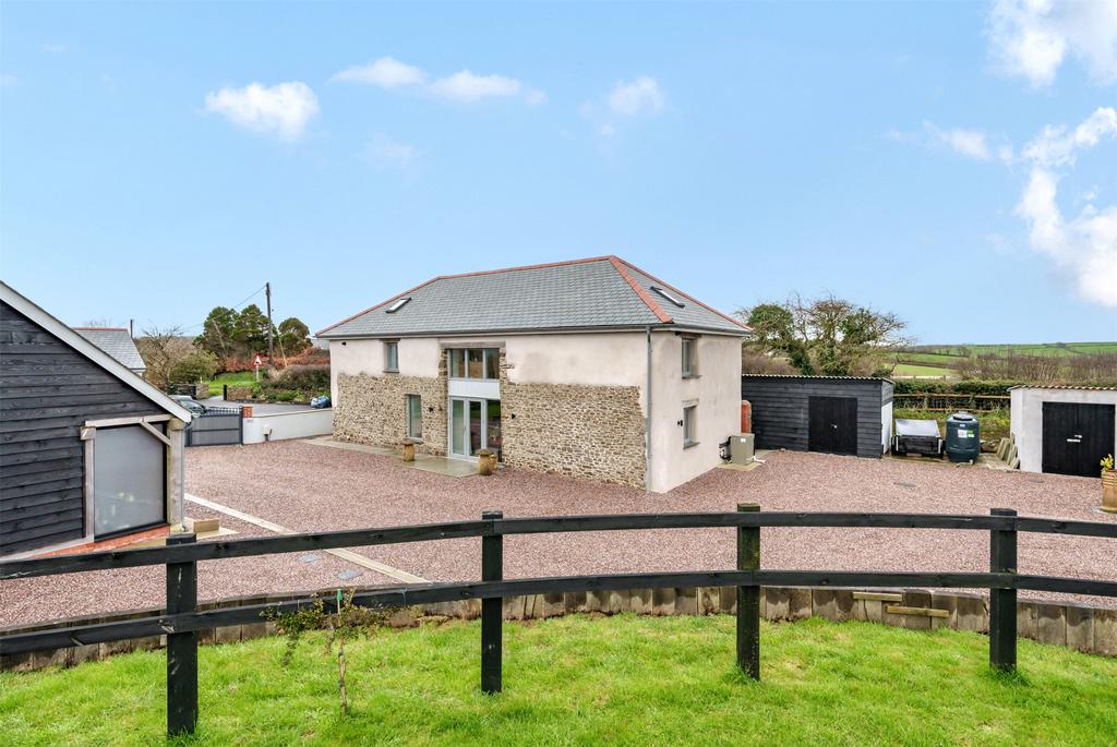 Atherington, Umberleigh, Devon, EX37 4 bed detached house - £650,000