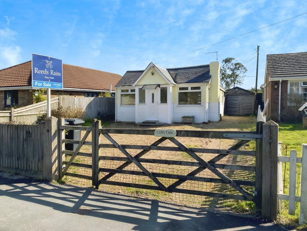 Sea Road, Winchelsea TN36 2 bed bungalow for sale - £310,000
