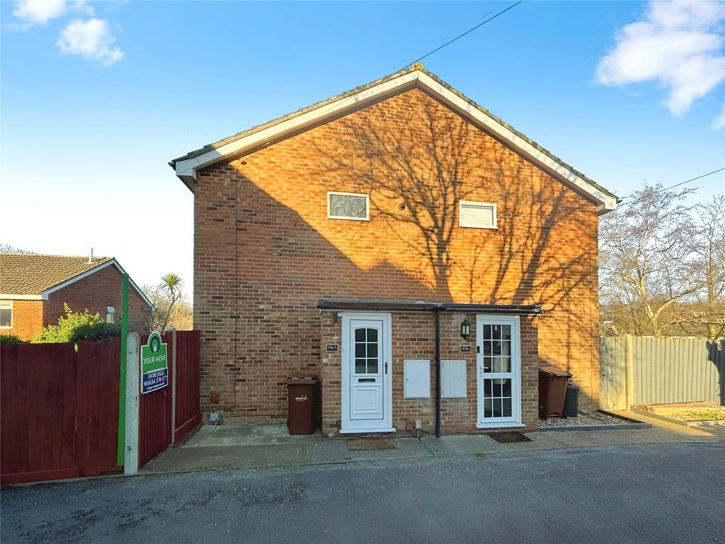 Ploughmans Way, Rainham ME8 1 bed semi-detached house for sale - £210,000
