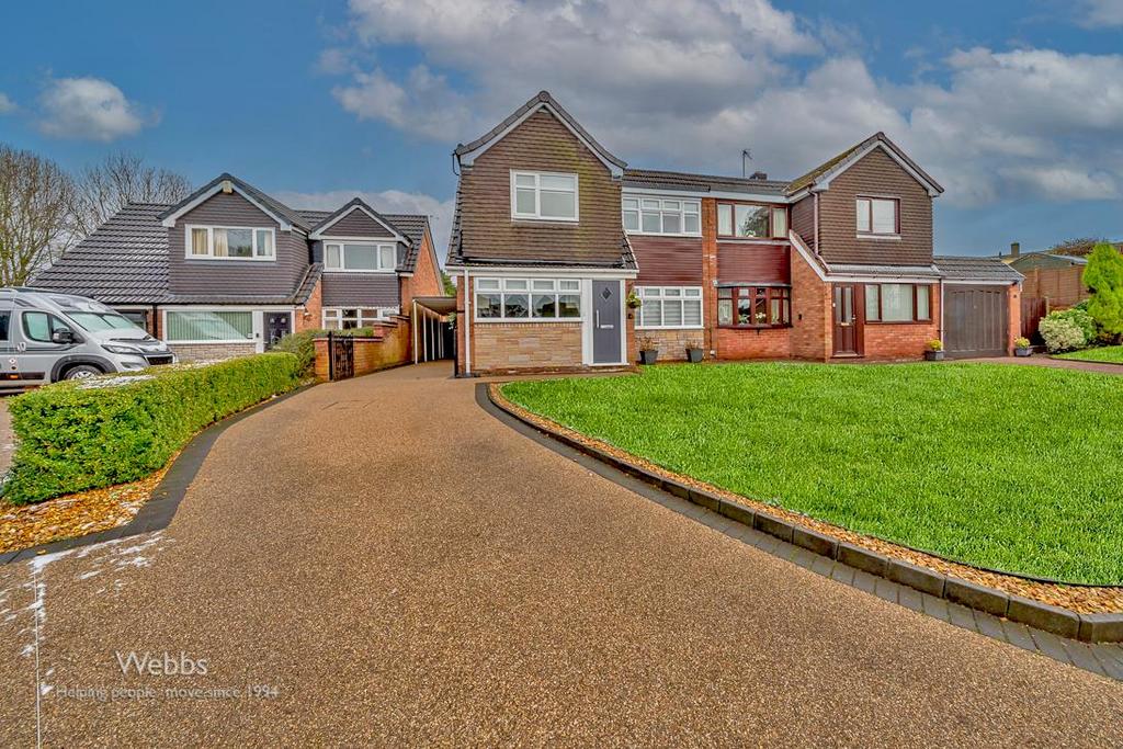 Carrick Close, Walsall WS3 4 bed semi-detached house - £320,000