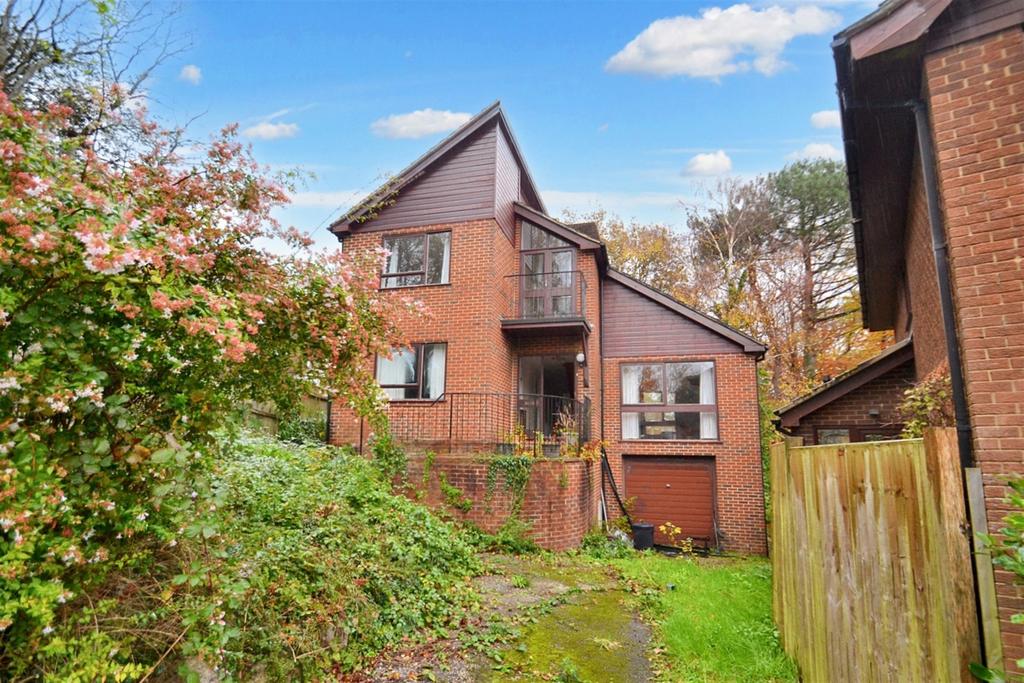 Broadstone 4 bed detached house for sale - £500,000