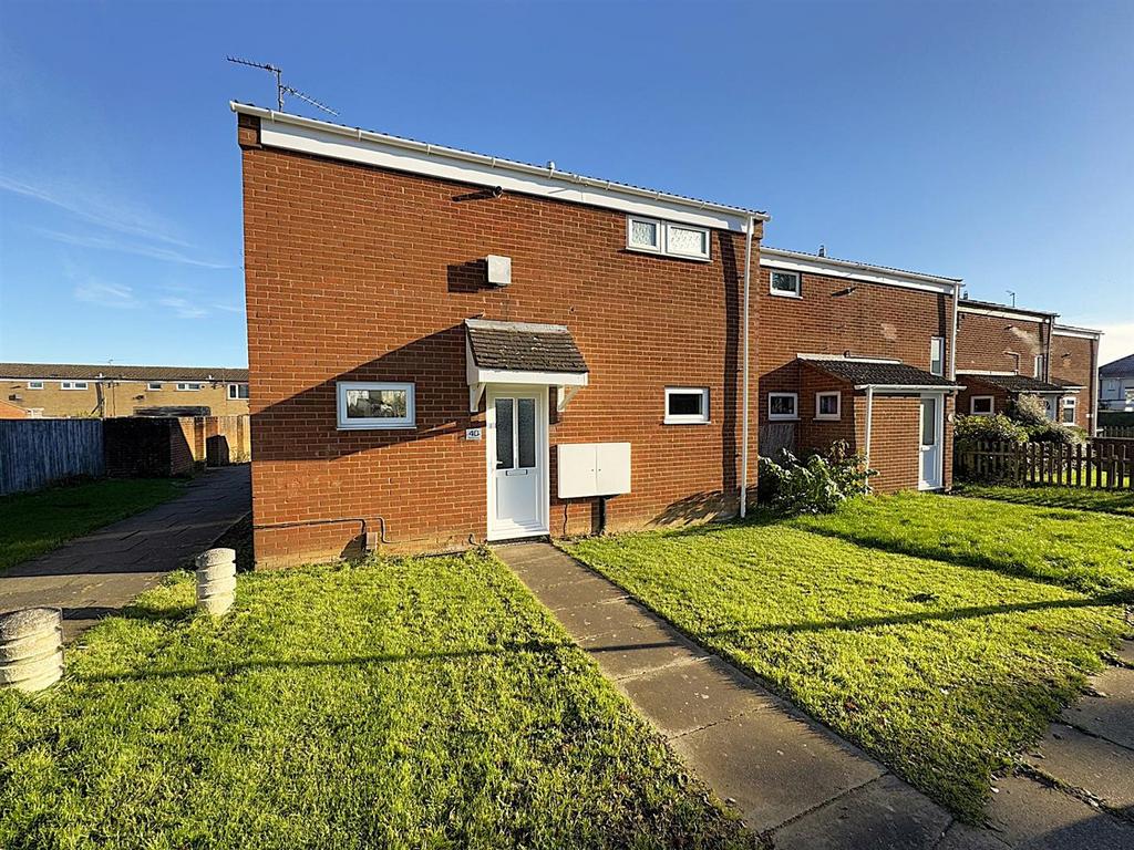 Burns Drive, Corby NN17 2 bed end of terrace house - £180,000