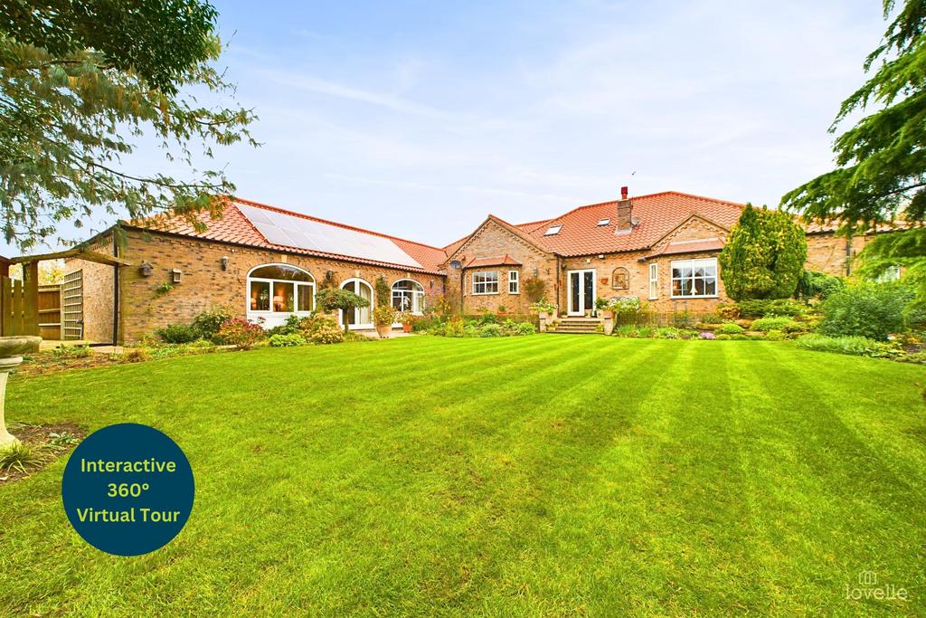 Chapter House - Middlegate Mews... 5 bed detached house - £700,000