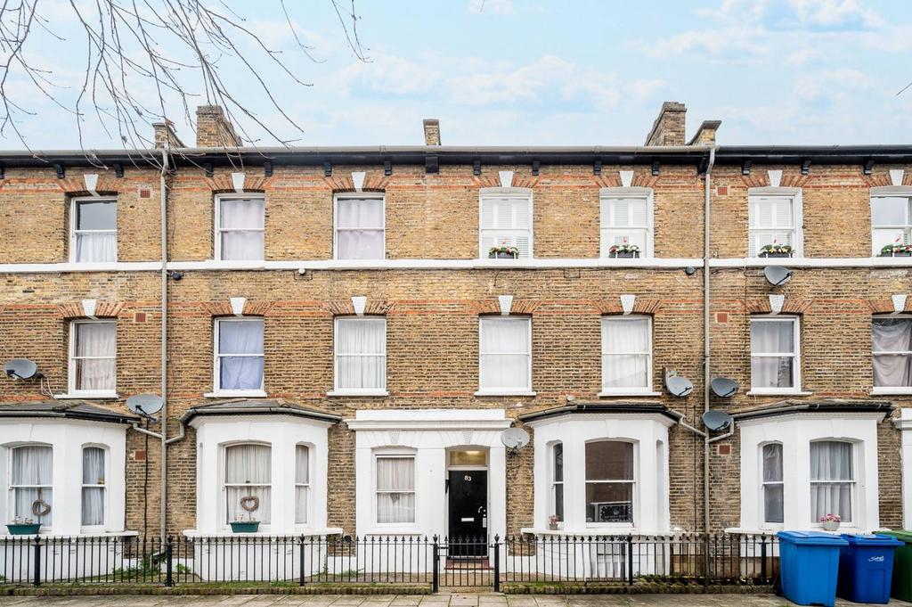 Chatham Street, London, SE17... 2 bed flat - £2,100 pcm (£485 pw)