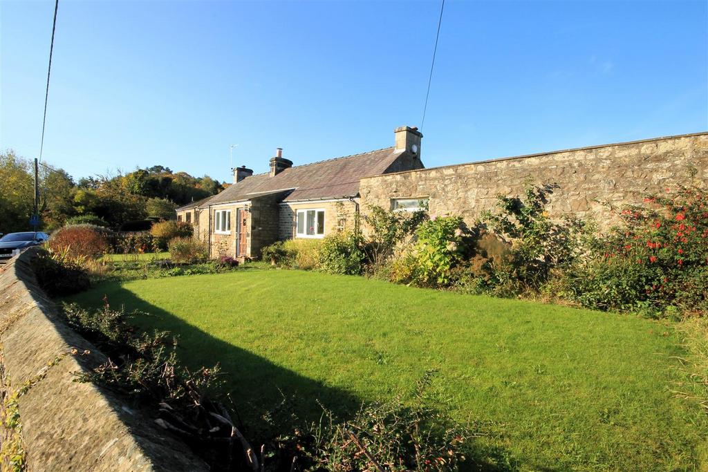 Hunton Road, Scotton, Catterick Garrison 2 bed detached bungalow - £260,000