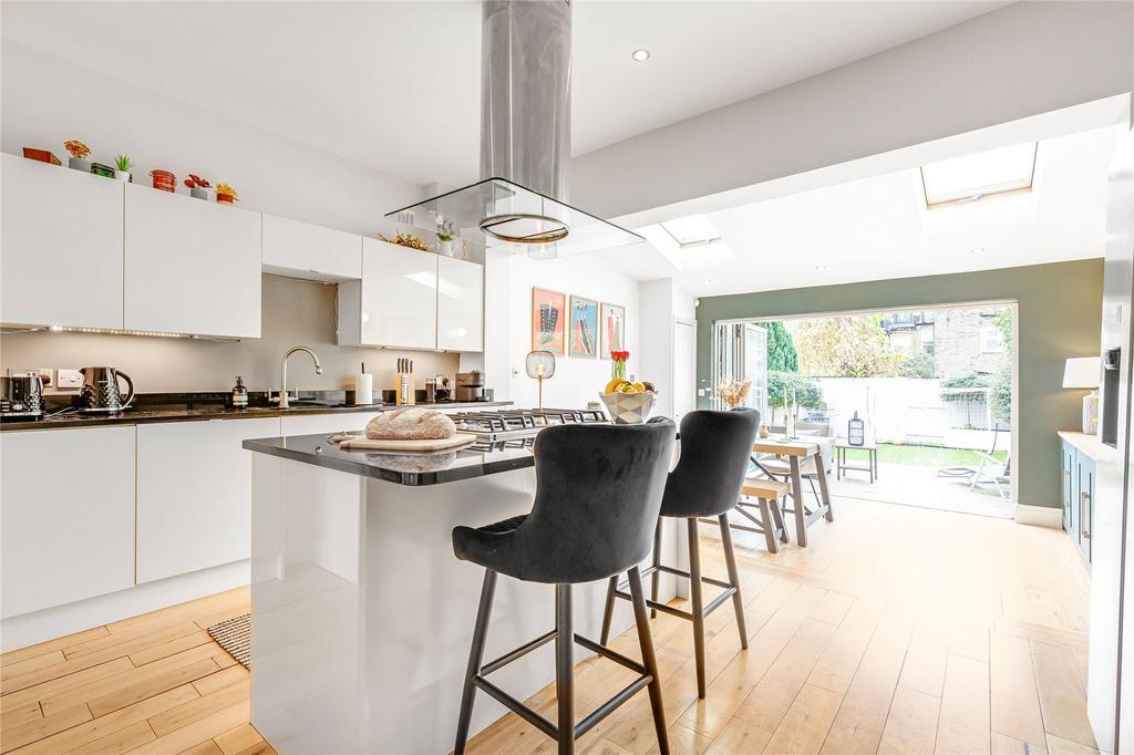 Corsehill Street, Furzedown, SW16 4 bed house - £899,950