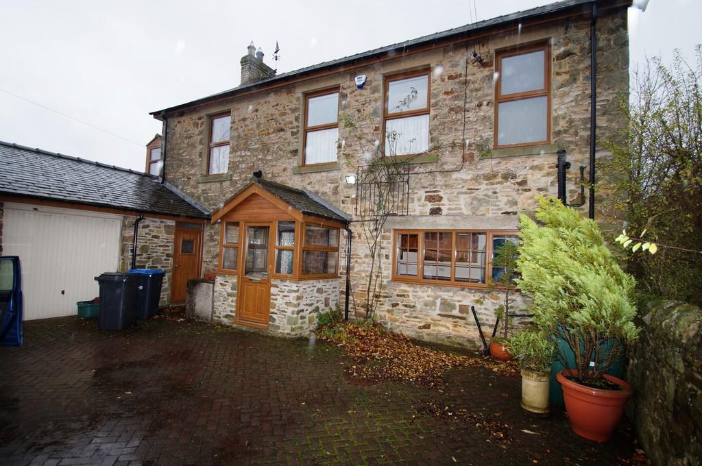 West View House, Waterhouses 4 bed detached house - £1,100 pcm (£254 pw)