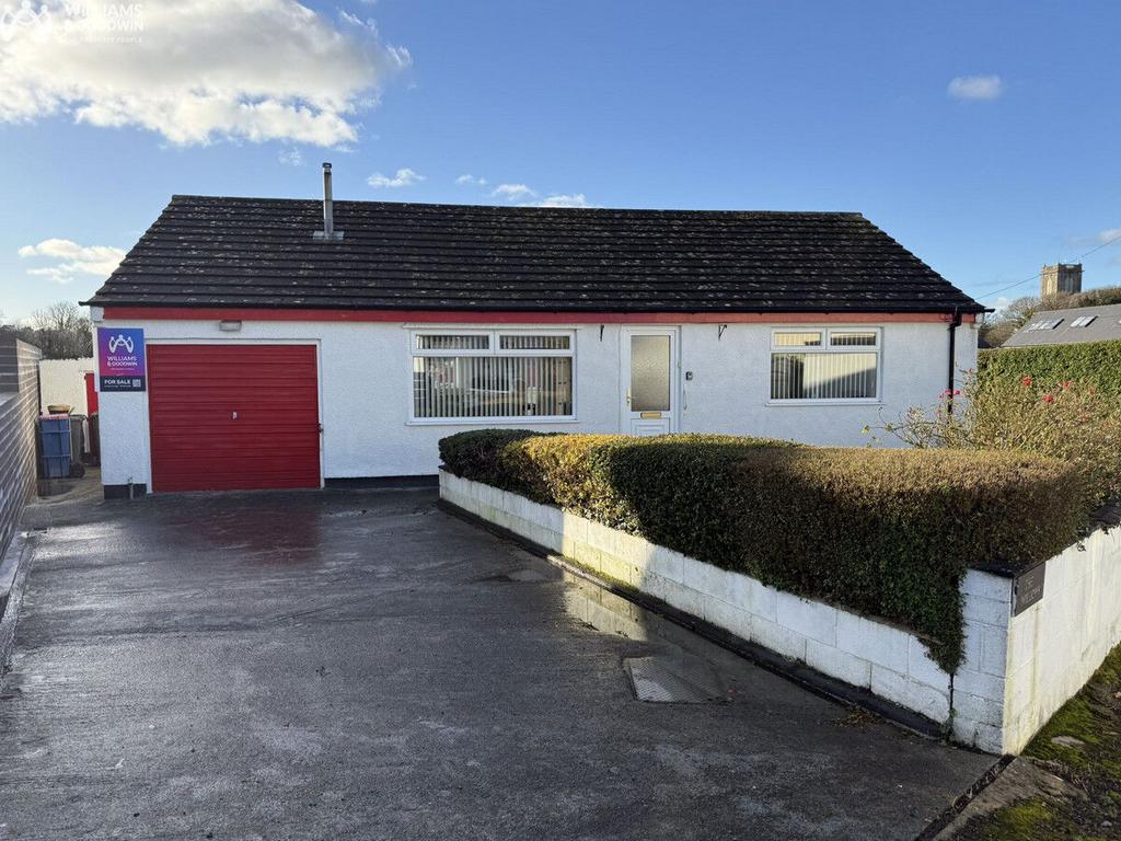 Lon Goch, Amlwch, LL68 2 bed bungalow for sale - £229,950