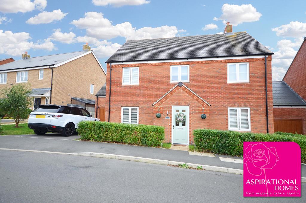 'Silver Fields' development, Raunds 4 bed detached house for sale - £400,000