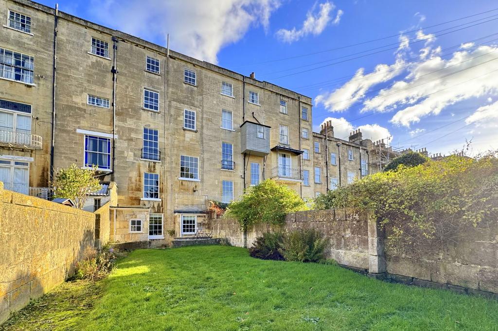 Daniel Street, Bath 1 bed flat - £375,000