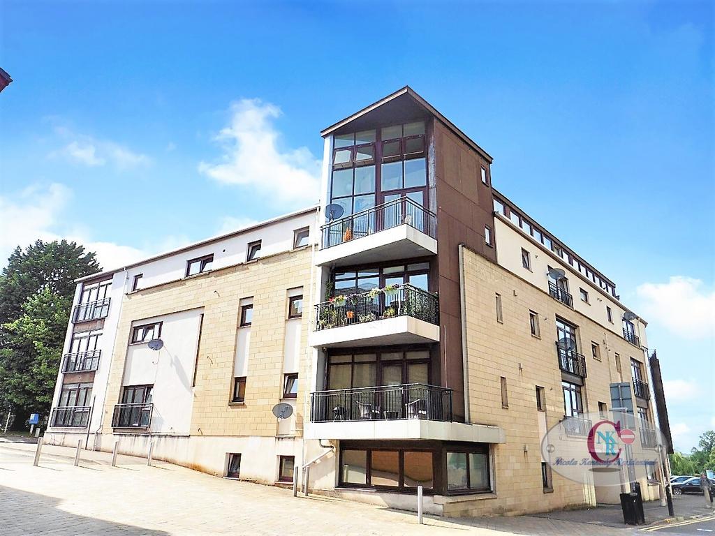 CAMPBELL CLOSE, HAMILTON ML3 3 bed flat - £159,995