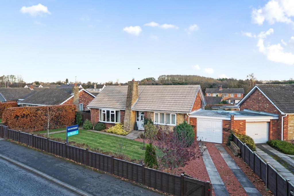 Stutton Road, Tadcaster 2 bed detached bungalow for sale - £345,000