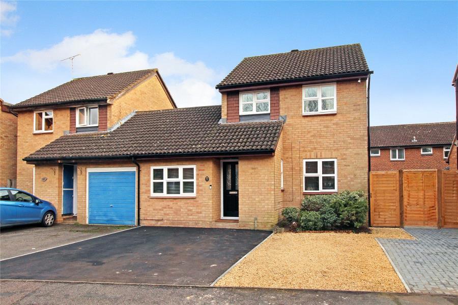 Hawkswell Close, Woking GU21 4 bed link detached house - £2,250 pcm (£ ...