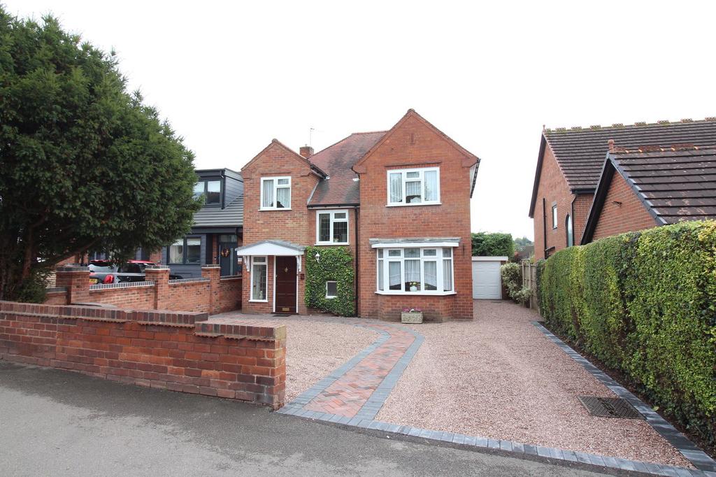 Cot Lane, Kingswinford DY6 3 bed detached house - £450,000