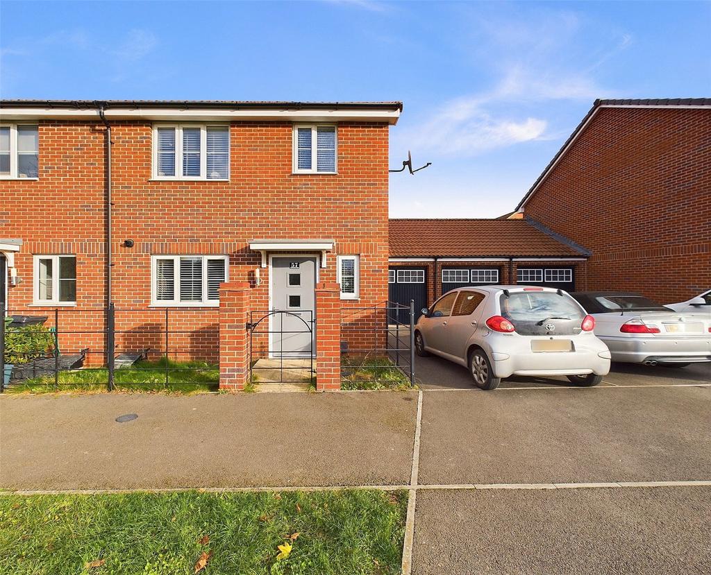 Hunts Grove Drive, Hardwicke... 3 bed end of terrace house for sale - £ ...