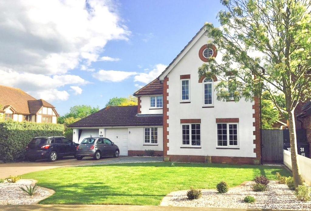 Primrose Drive, Kingsnorth 4 bed detached house - £600,000
