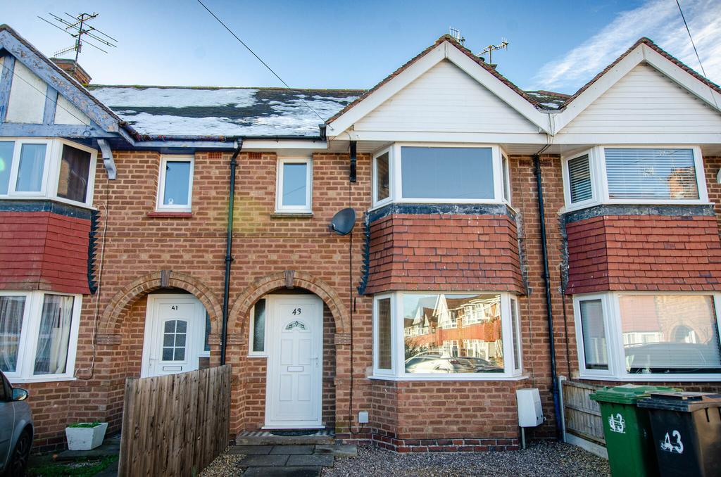 Worcester WR2 3 bed semi-detached house - £1,195 pcm (£276 pw)