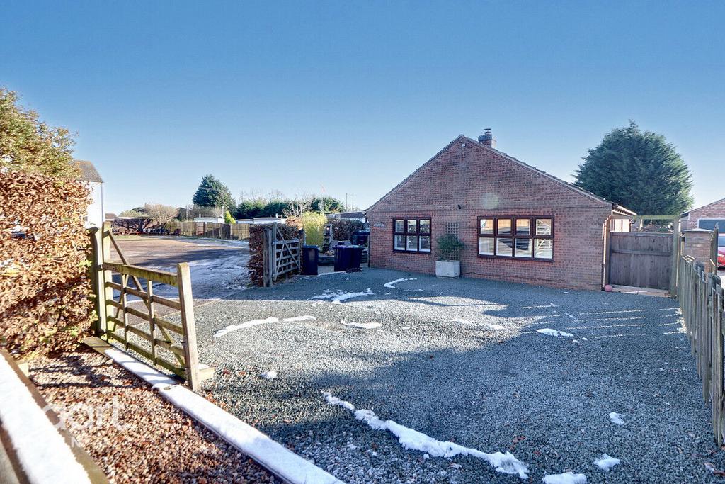 Tattershall Bridge Road, Lincoln 3 bed detached bungalow - £255,000