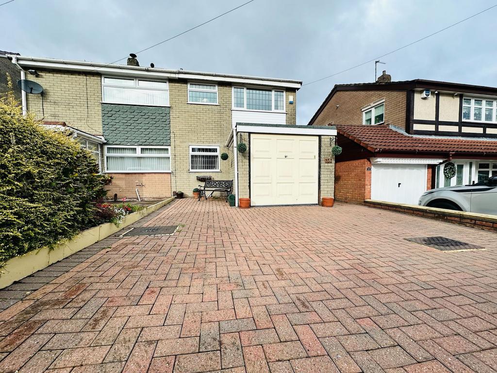 Catherine Road, Coseley WV14 3 bed semi-detached house for sale - £229,950