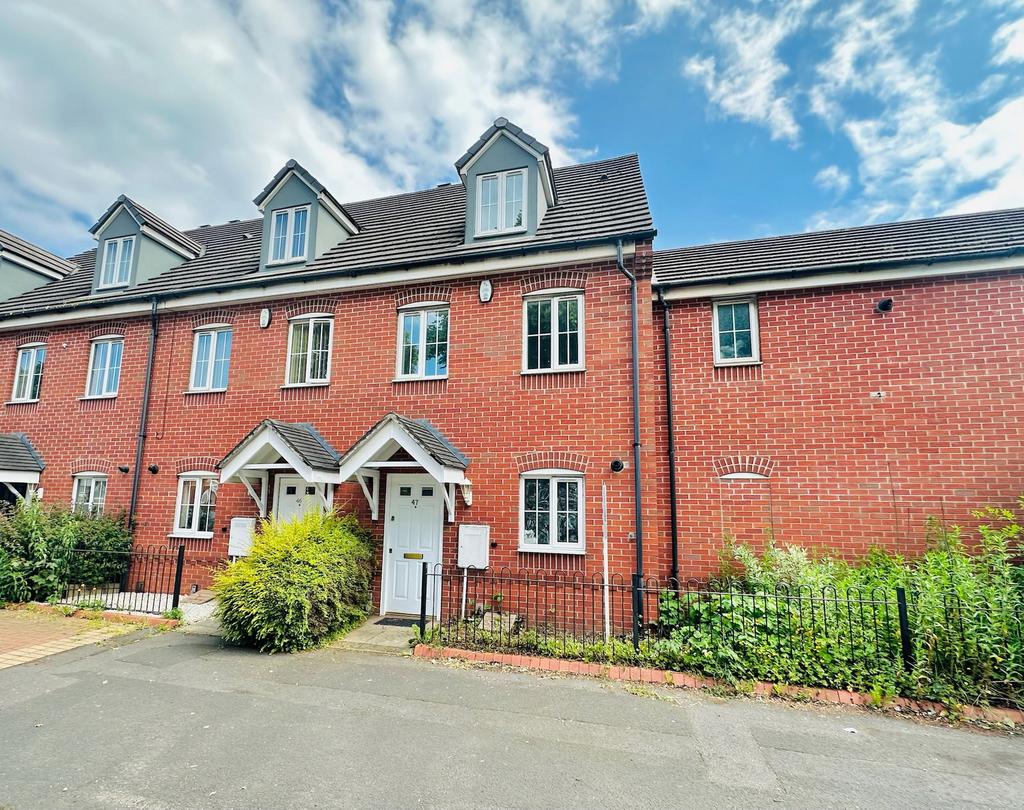 Dudley Road, Tipton DY4 4 bed townhouse for sale - £250,000
