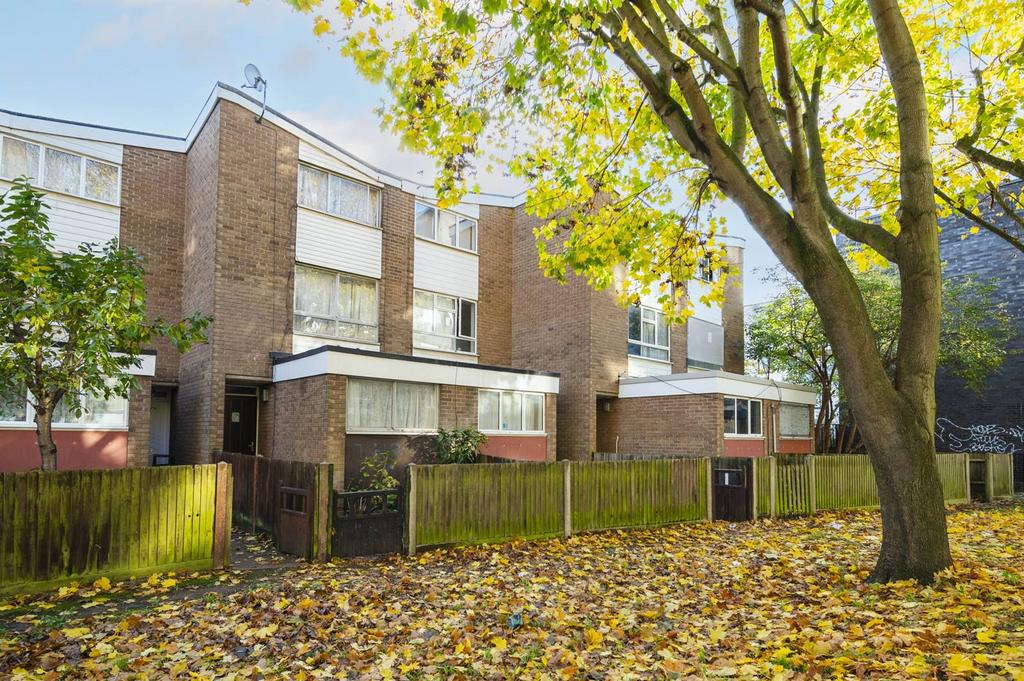 Hampton Close, Queen's Park, London, NW6 4 bed terraced house for sale ...