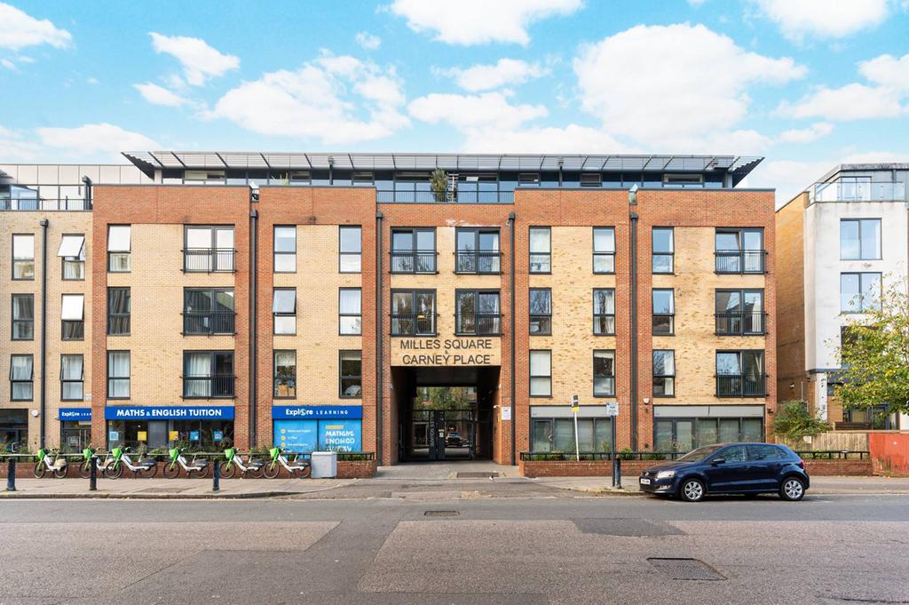 Milles Square, Brixton, London, SW9 2 bed flat - £2,600 pcm (£600 pw)