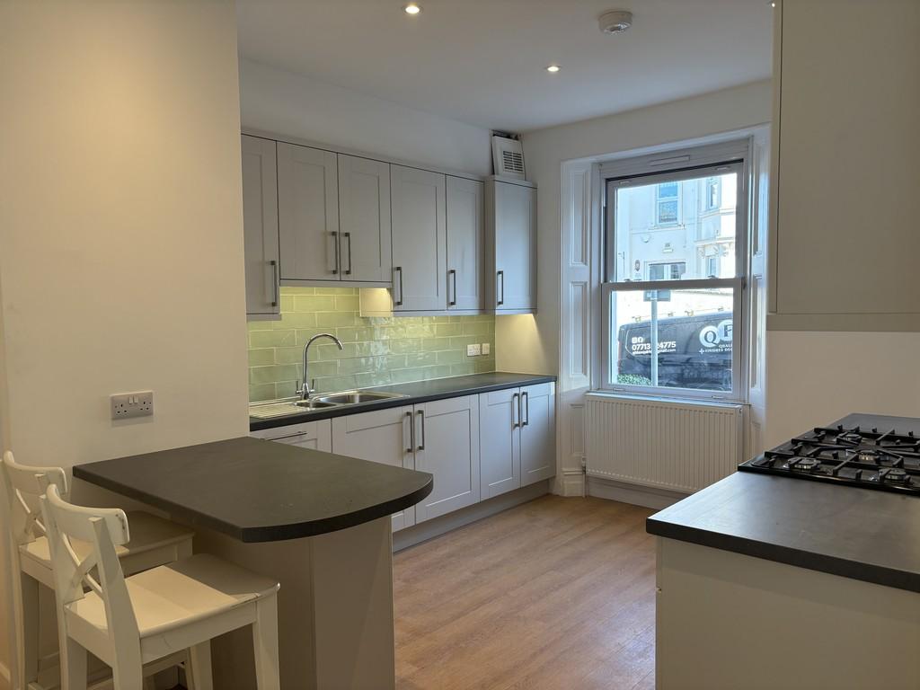 Powderham Road, Newton Abbot 3 bed ground floor maisonette - £1,600 pcm ...