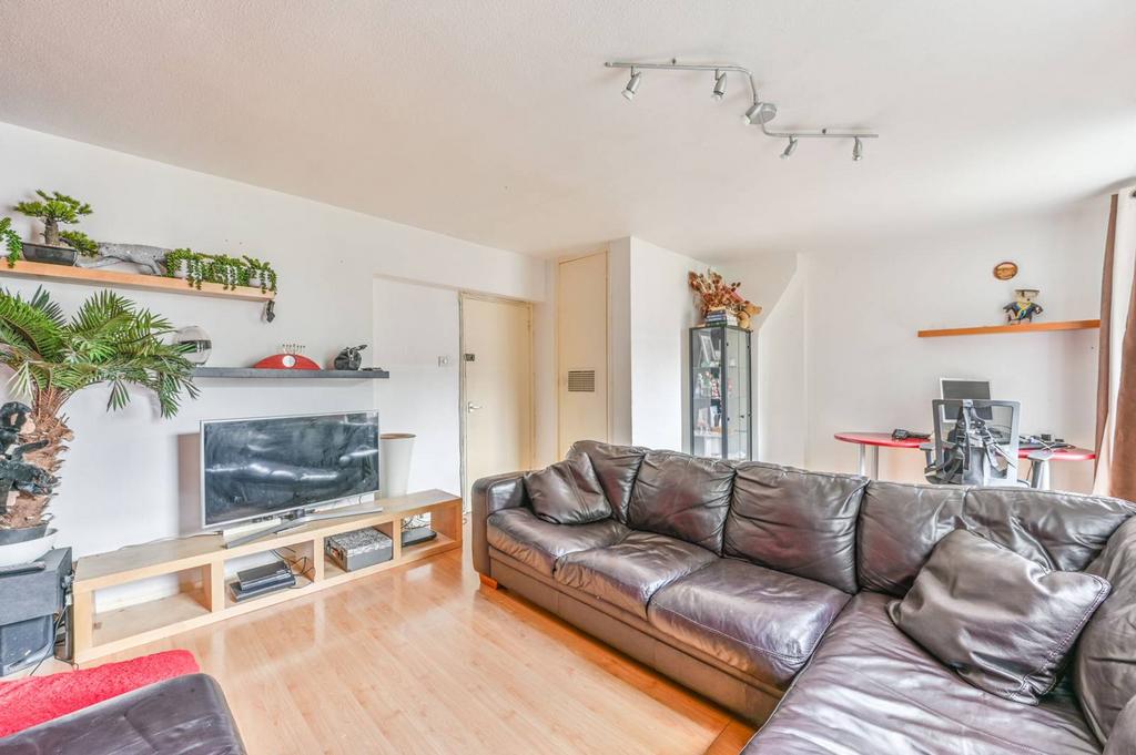 Gosling Way, Oval, SW9 2 bed flat - £325,000