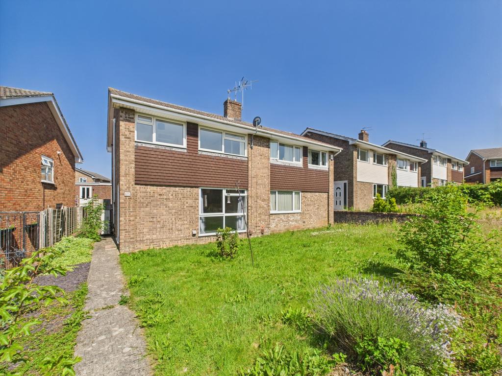 Robin Way, Chipping Sodbury, Bristol... 3 bed semi-detached house - £ ...