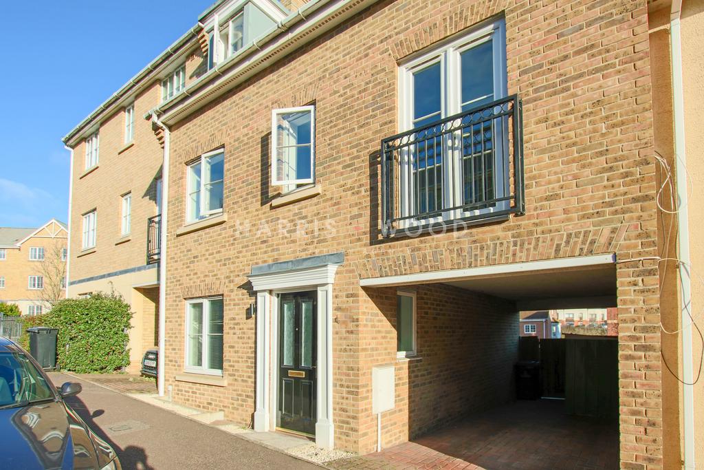 Hakewill Way, Colchester, Essex, CO4 4 bed terraced house - £1,600 pcm ...
