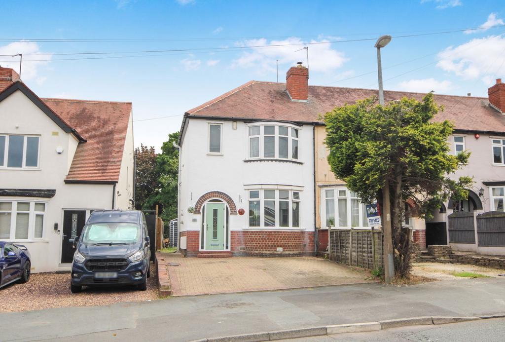 Hayes Lane, Stourbridge DY9 3 bed end of terrace house for sale - £130,000