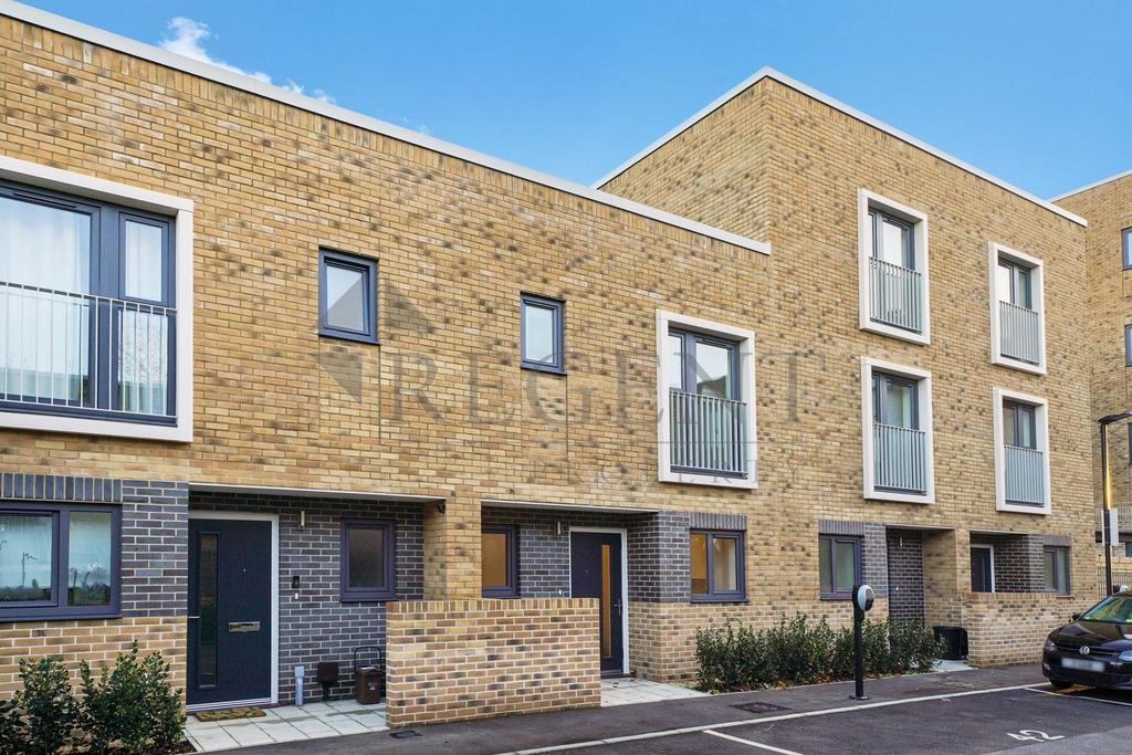 Springfield Place, Hornbeam Mews, SW17 3 bed terraced house - £3,250 ...