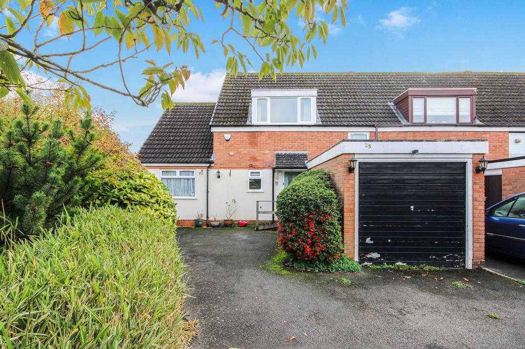 Belbroughton Road, Stourbridge DY8 3 bed end of terrace house - £300,000