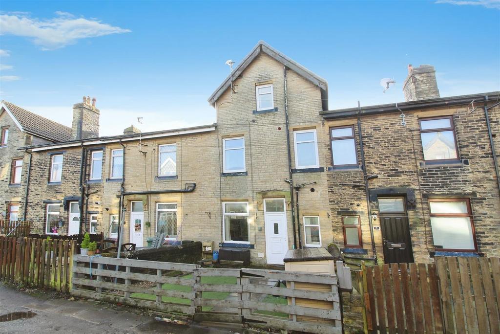 Princes Street, Bradford BD6 2 bed terraced house - £95,000