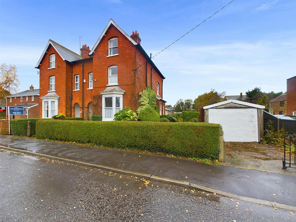 Hamilton Road, Alford LN13 5 bed semi-detached house for sale - £300,000