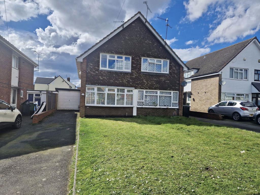 Swan Street, Brierley Hill DY5 2 bed semi-detached house - £190,000