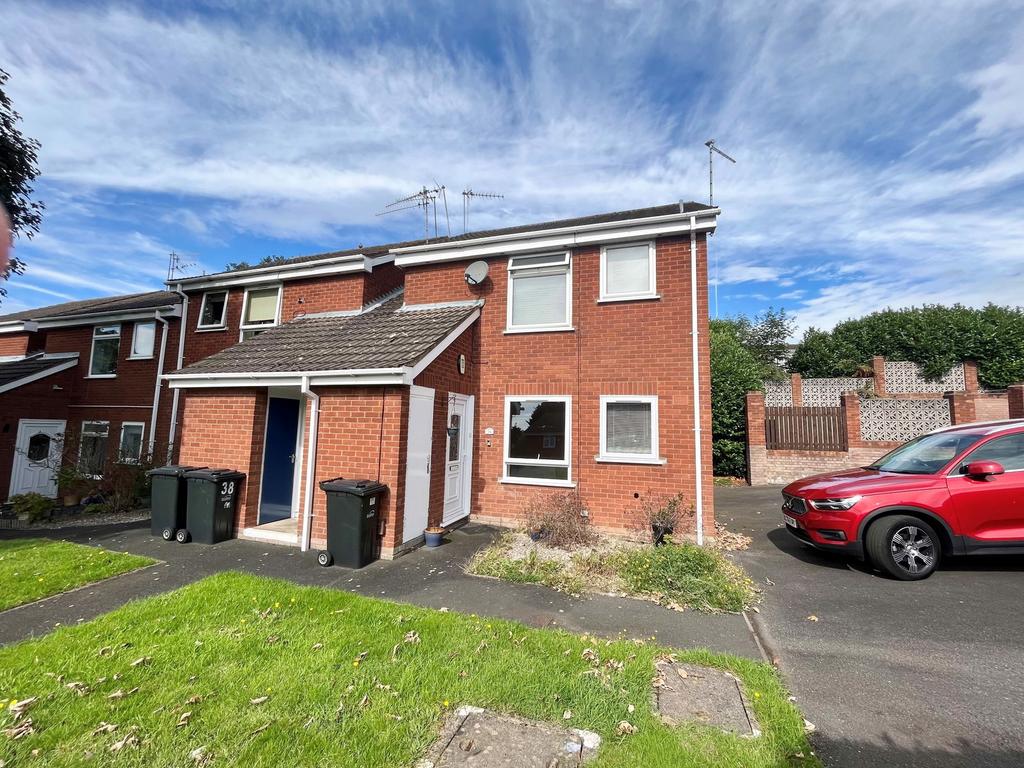 Bisell Way, Brierley Hill DY5 1 bed ground floor flat - £60,000