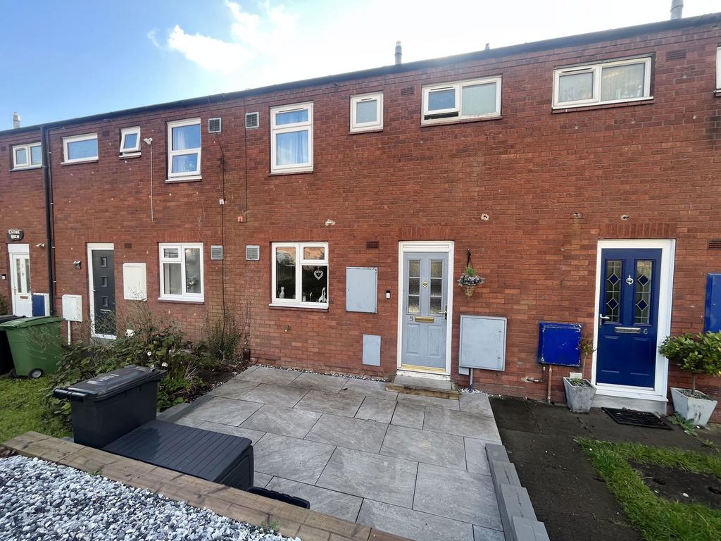 Honister Close, Brierley Hill DY5 3 bed terraced house - £190,000