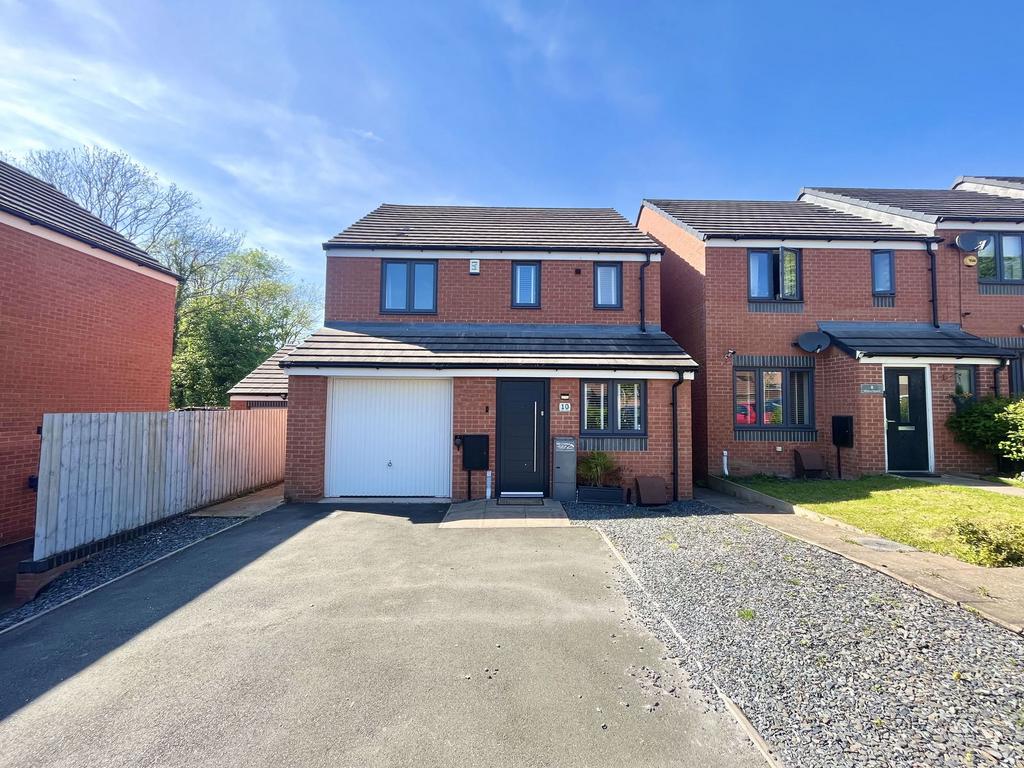 Doultons Meadow, Dudley DY2 3 bed detached house for sale - £300,000