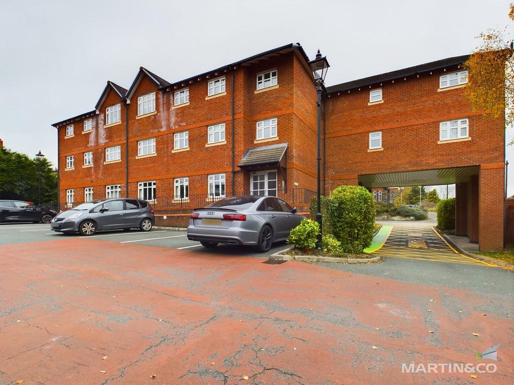 Elm Court, Bebington CH63 2 bed apartment - £135,000