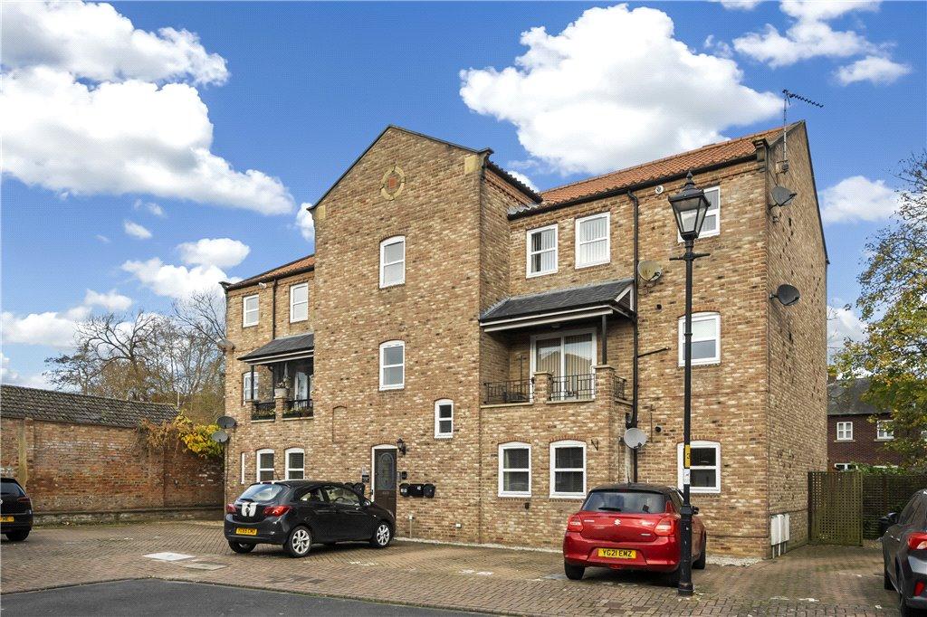Waterside, Ripon, North Yorkshire 2 bed apartment for sale - £159,000
