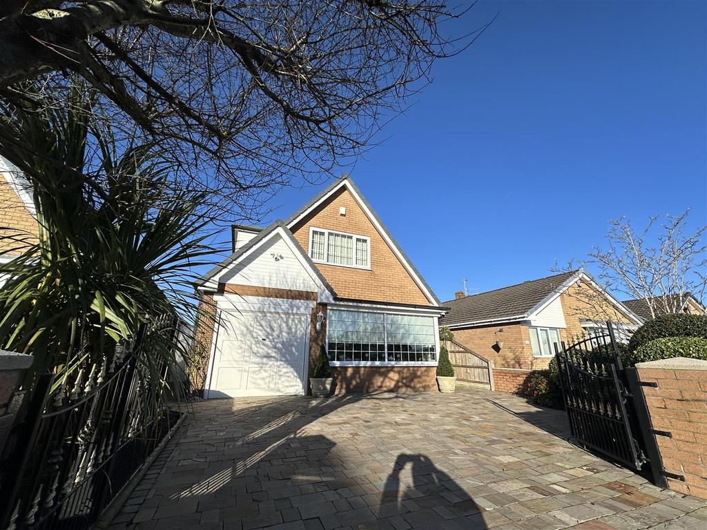 Holly Grove, Tarleton, Preston 3 bed detached house - £299,950