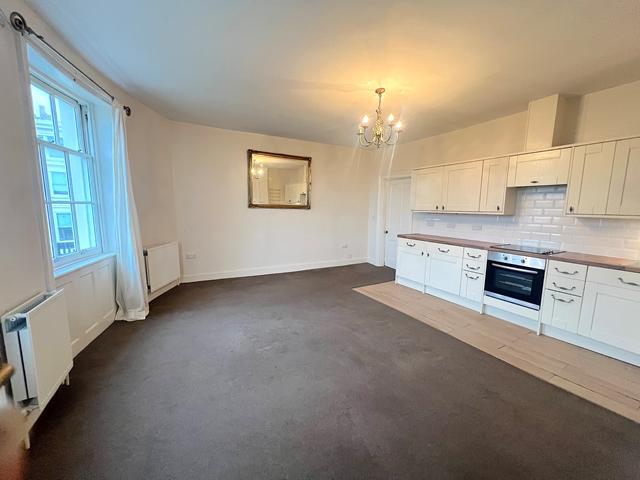 Norfolk Square, Brighton BN1 2PE 2 bed apartment - £1,350 pcm (£312 pw)