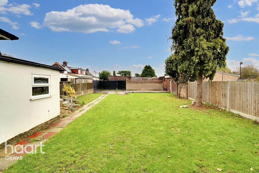 Rectory Road, Grays 4 bed end of terrace house - £490,000