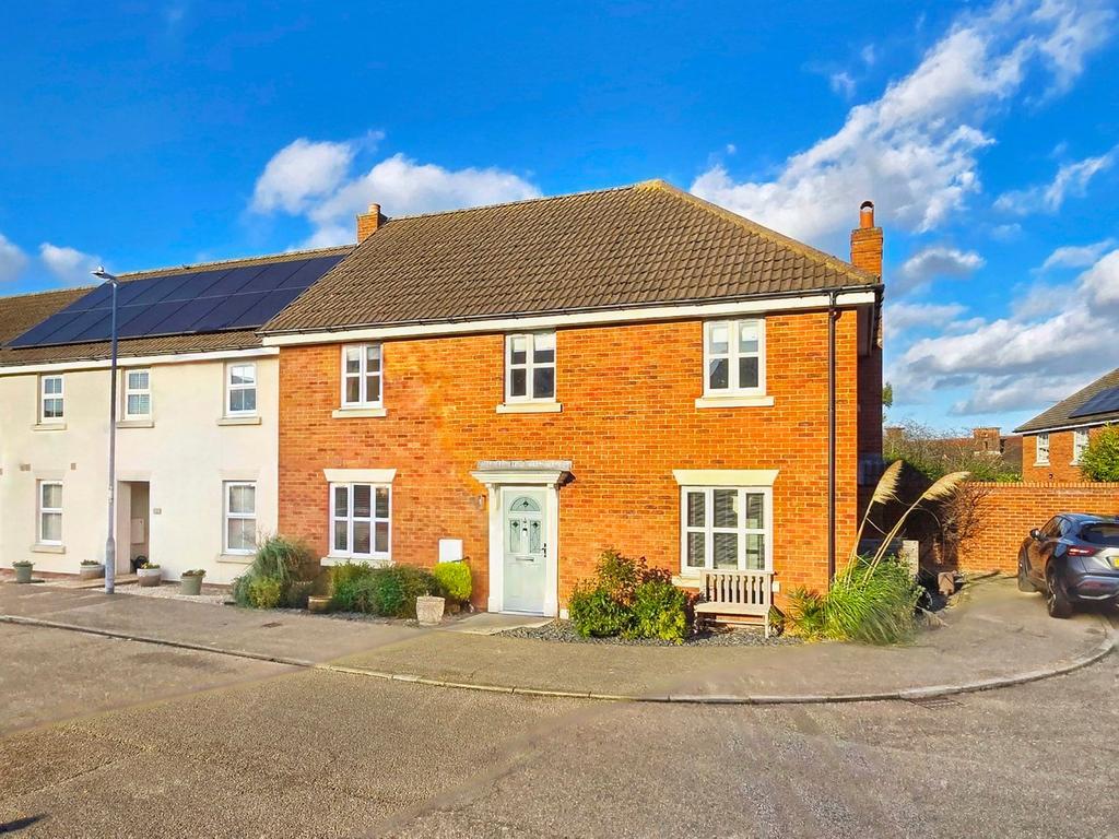 Ridge View, Houghton Conquest... 4 bed end of terrace house - £525,000
