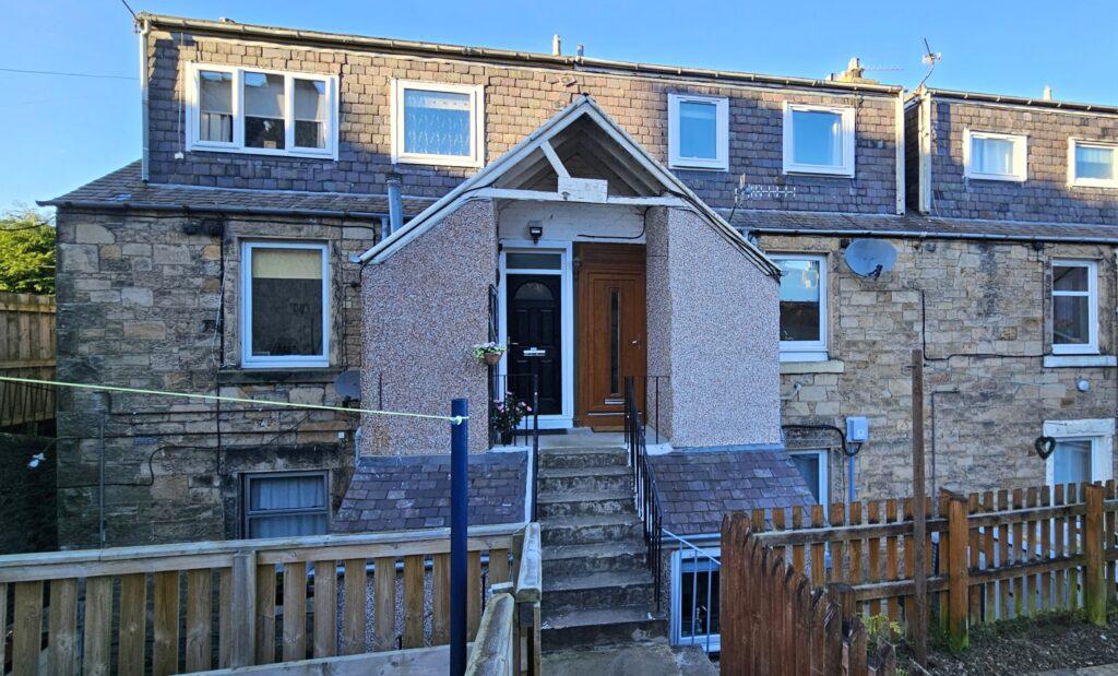 3a Glebe Place, Hawick, TD9 9JQ 3 bed maisonette - £120,000